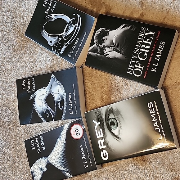 Vintage Books Publisher | Other | 5 Shades Of Grey Trilogy Set Of 5 ...